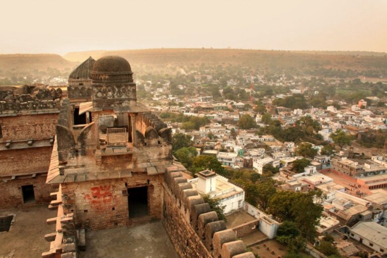 MP Tourism Hotel in Chanderi- MPT Kila Kothi